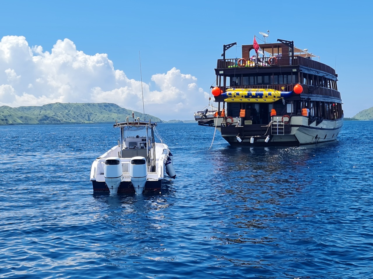 Open Trip Deluxe Phinisi Boat - Komodo Tour Boat
